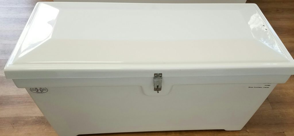 Raised Lid Lock Box – Dolphin Marine Center